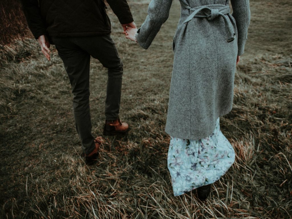 4 Difficult Things To Consider When Reassessing A Relationship - Weird Worm