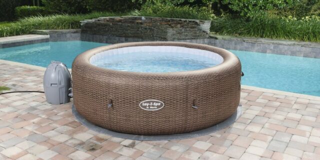 3 Best Hot Tubs for All Budgets - Weird Worm