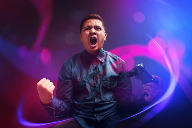 8 Secrets of Successful Pro Gamers Revealed - Weird Worm