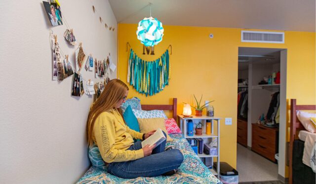 5 Things A Student Should Know About Moving To A Student Dorm - Weird Worm