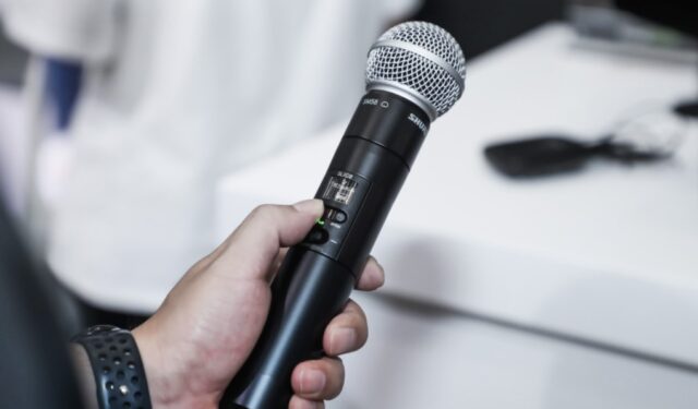 5 Ways To Use a Wireless Microphone - Weird Worm