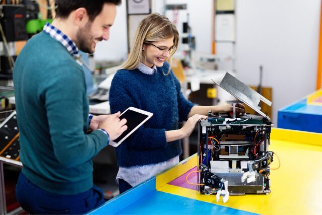 What Is the Role of Electronics in Robotics? - Weird Worm
