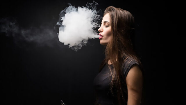 Can Vaping Help You Quit Smoking? An In-Depth Analysis - Weird Worm